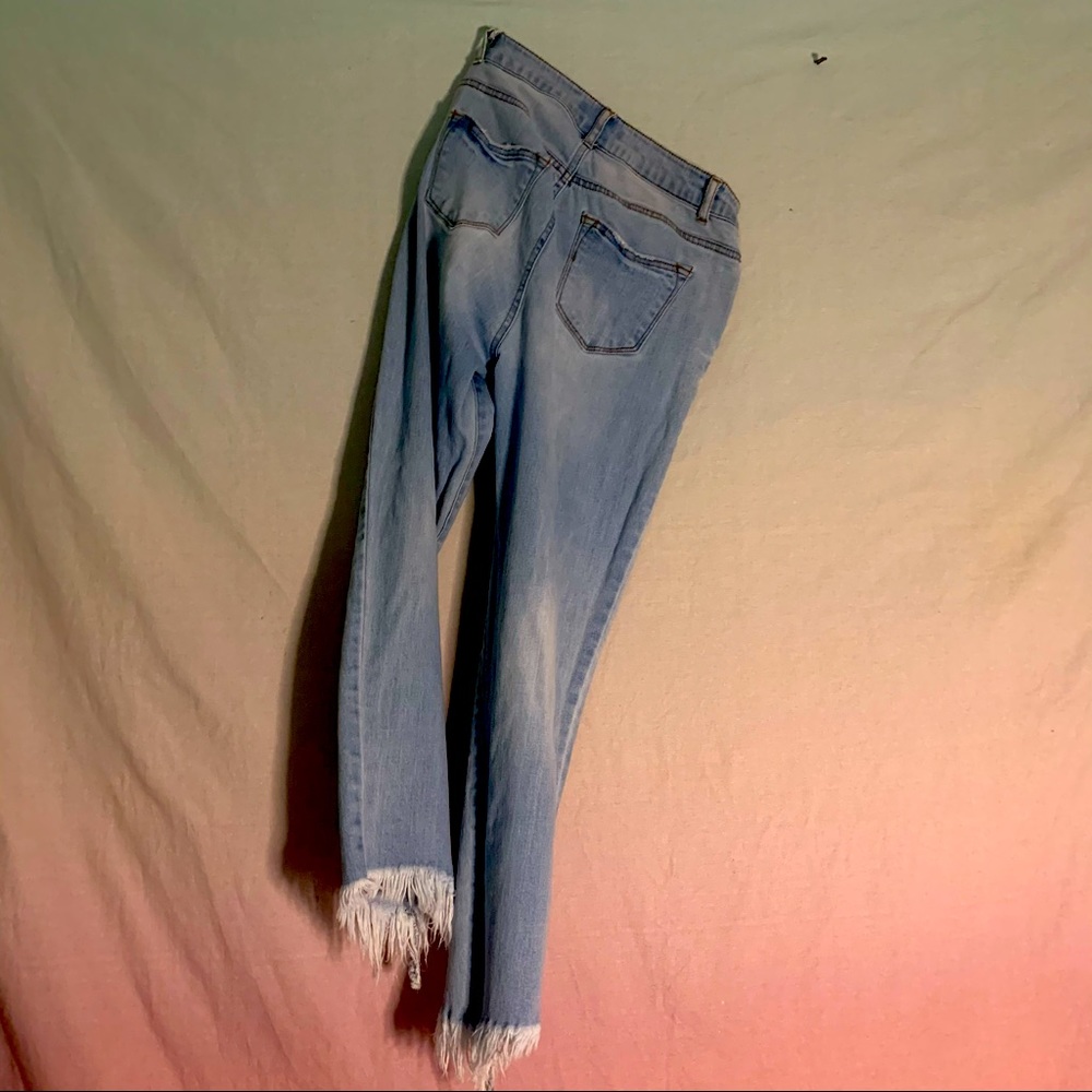 Distressed Cut Off Jeans - Gem